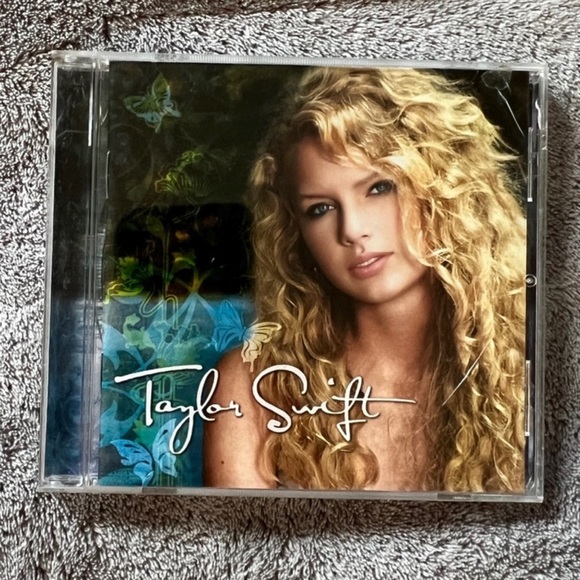 Taylor Swift | Media | Original Lyric 206 Debut Album Taylor Swift Cd ...